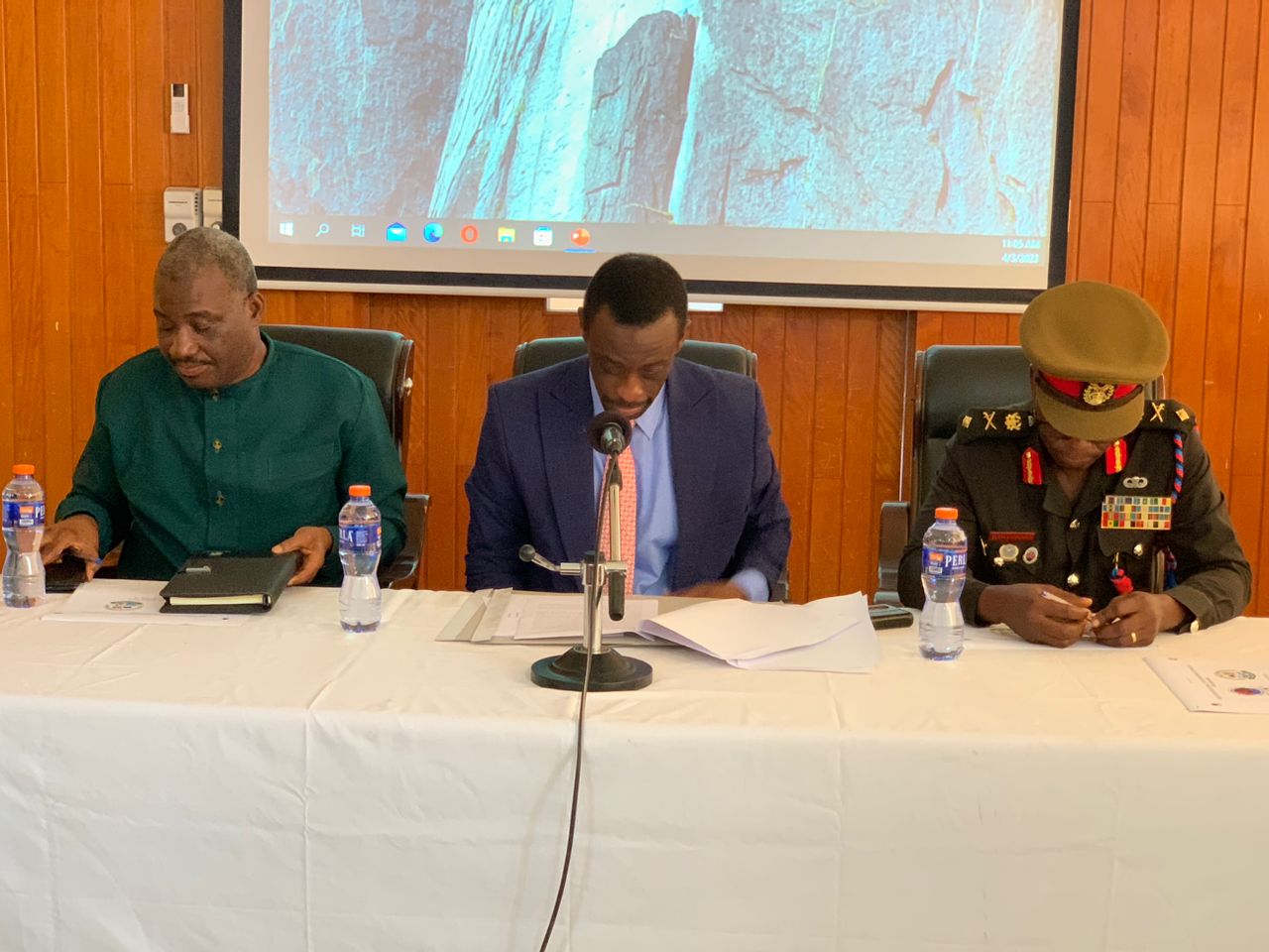 WESTERN REGIONAL MINISTER OPENS ARMY COLLEGE TOUR OF REGION – Western ...